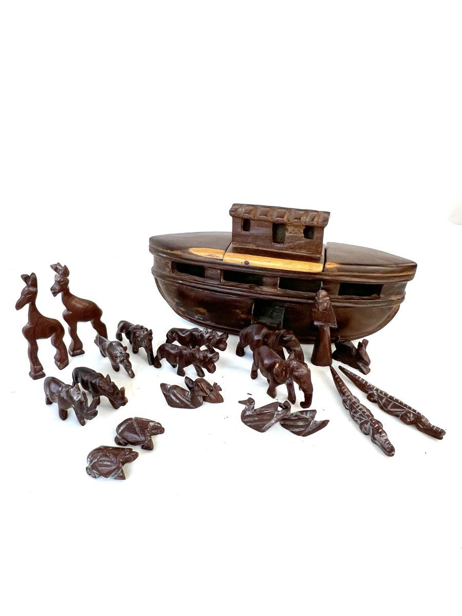 Vintage Noah's Ark Hand Carved Wood Folk Art with Primitive Animals 20